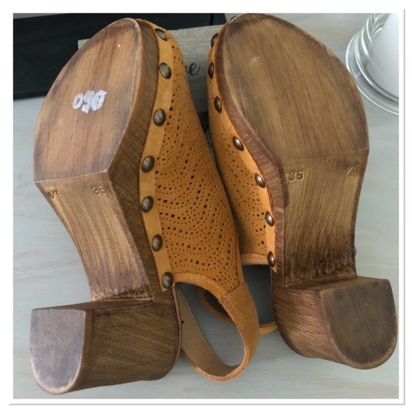 Eric Michael | Shoes | Eric Michael Suede Mule Closed Toe | Poshmark